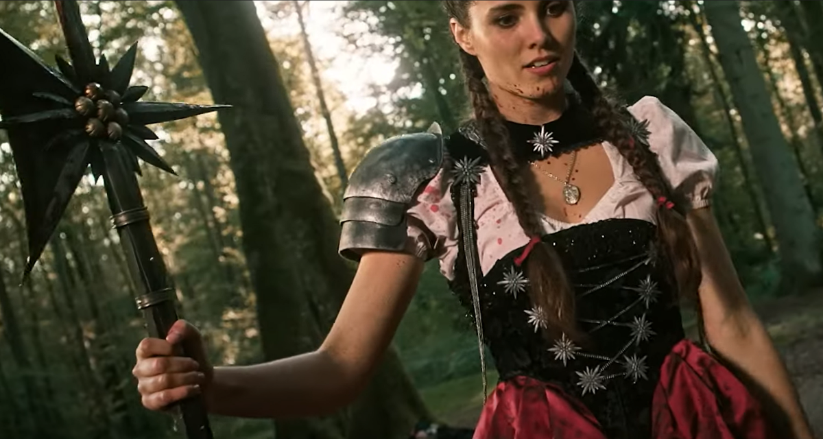 «Mad Heidi» Erster blutiger Trailer zum käsigen Trash-Film